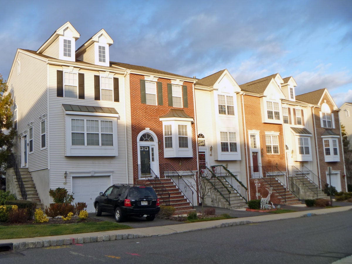 Vinyl Siding: The Evolution of the WRB Requirement | VERTEX